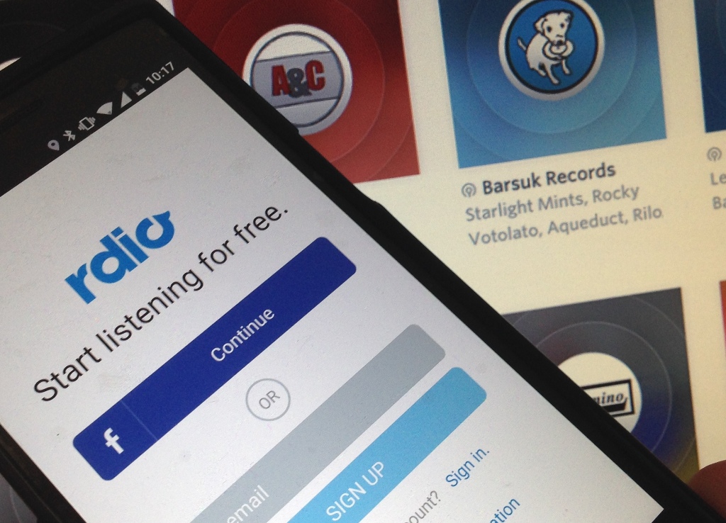 Rdio adds live radio broadcasts to its music-streaming app, launches ...