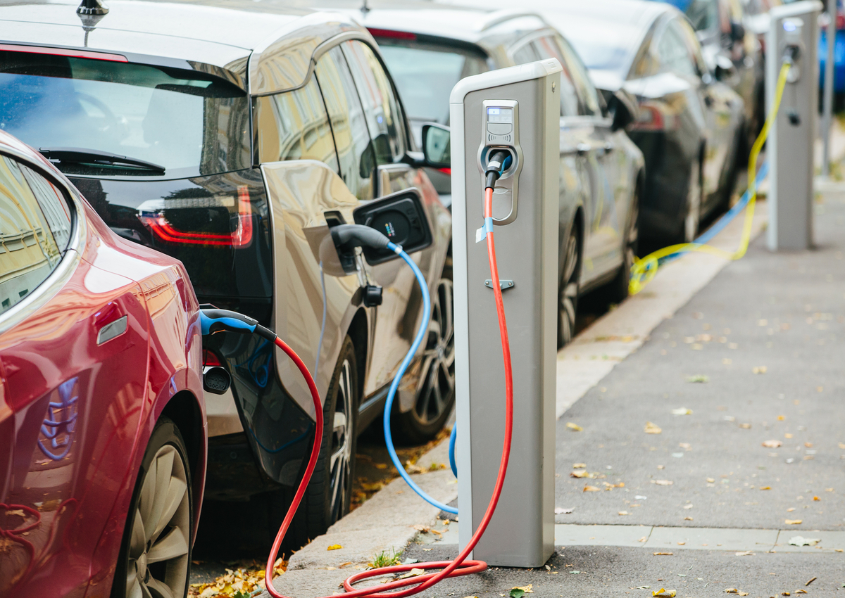 With the world embracing electric vehicles, the U.S. can't afford to ...