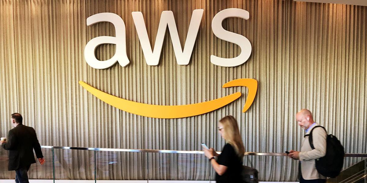 Amazon debuts Trainium, a custom chip for machine learning training in ...